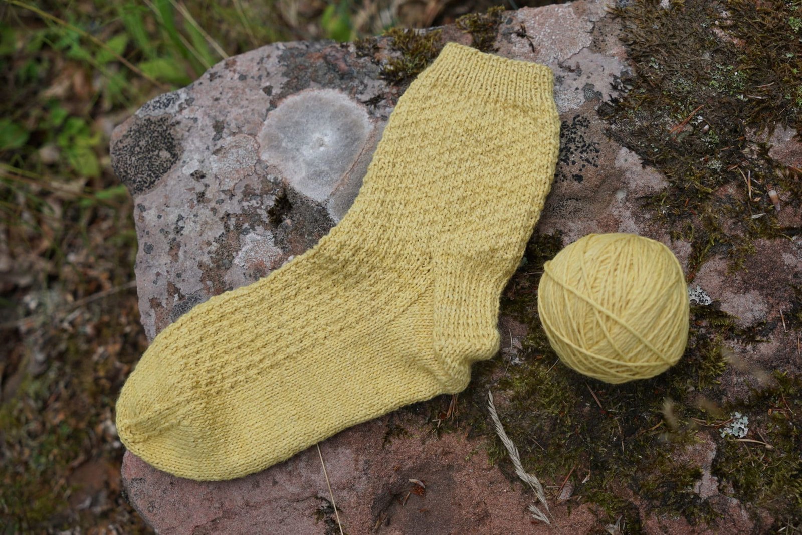 5 Free & Simple Sock Knitting Patterns